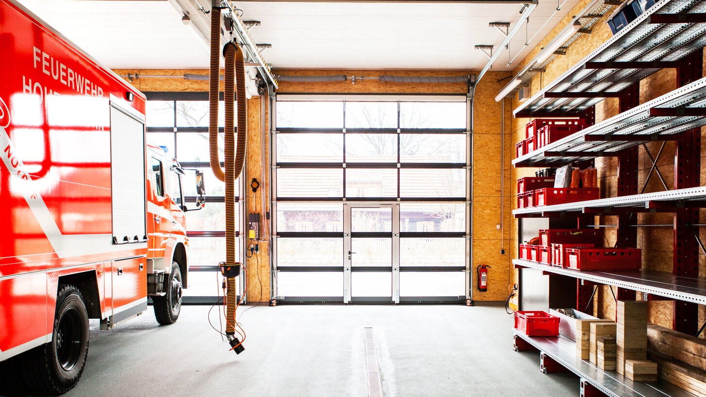 Wooden fire station at Hohenbrunn - Munich • LignoAlp